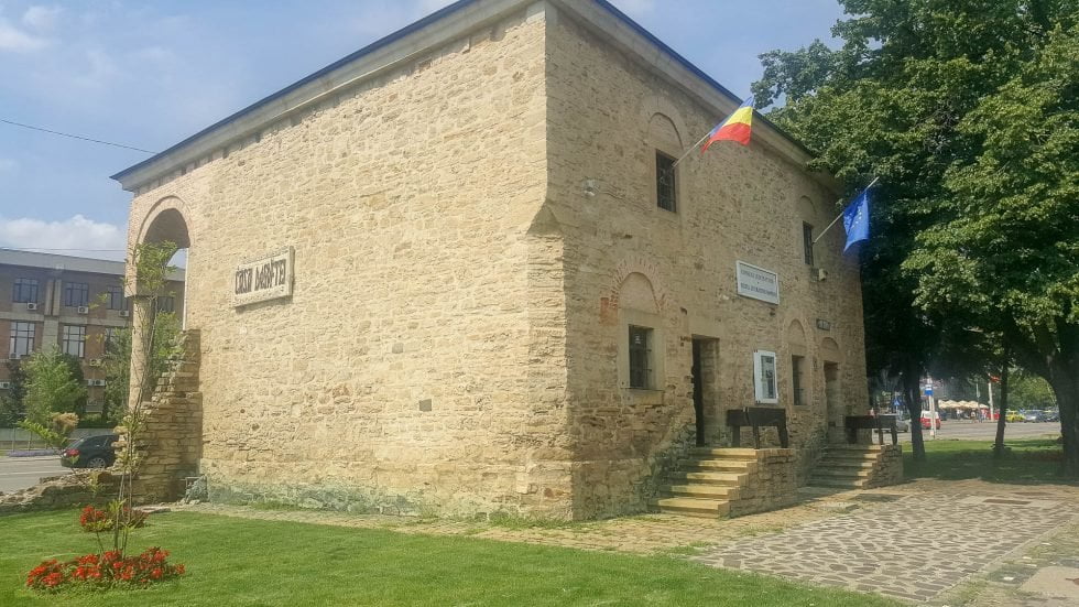 Casa Dosoftei, clădirea monument ce găzduiește cea mai veche tipăritură ...